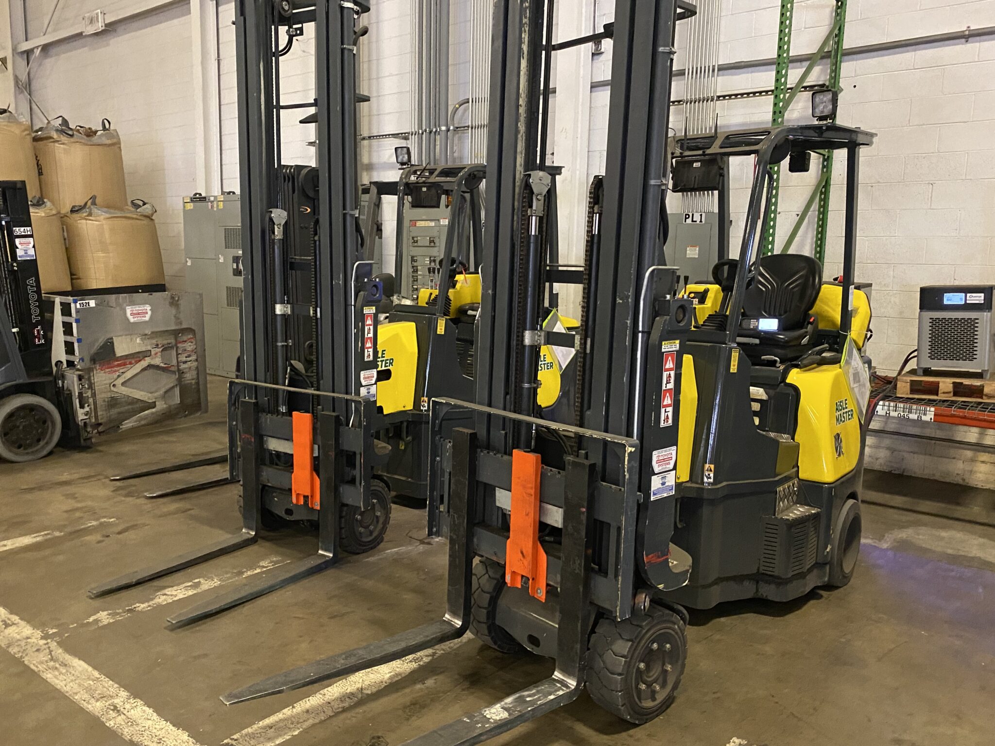 Porter Logistics: Equipping a Logistics Leader - Toyota Material ...