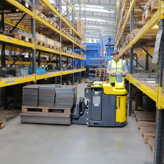Combi PPT Pallet Truck - Toyota Material Handling Systems